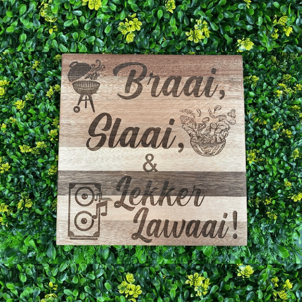 Braai, Slaai & Lekker lawaai - Meranti Hanging Board - Moksi