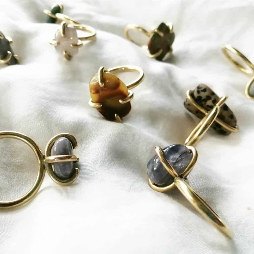 Stone Claw Rings - Moksi