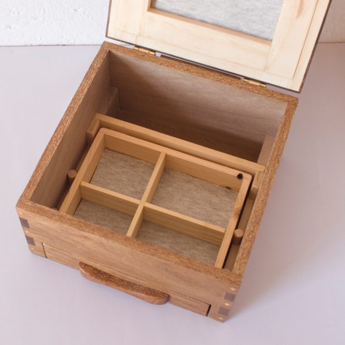 Meranti Trinket Box With Lift Lid - Moksi