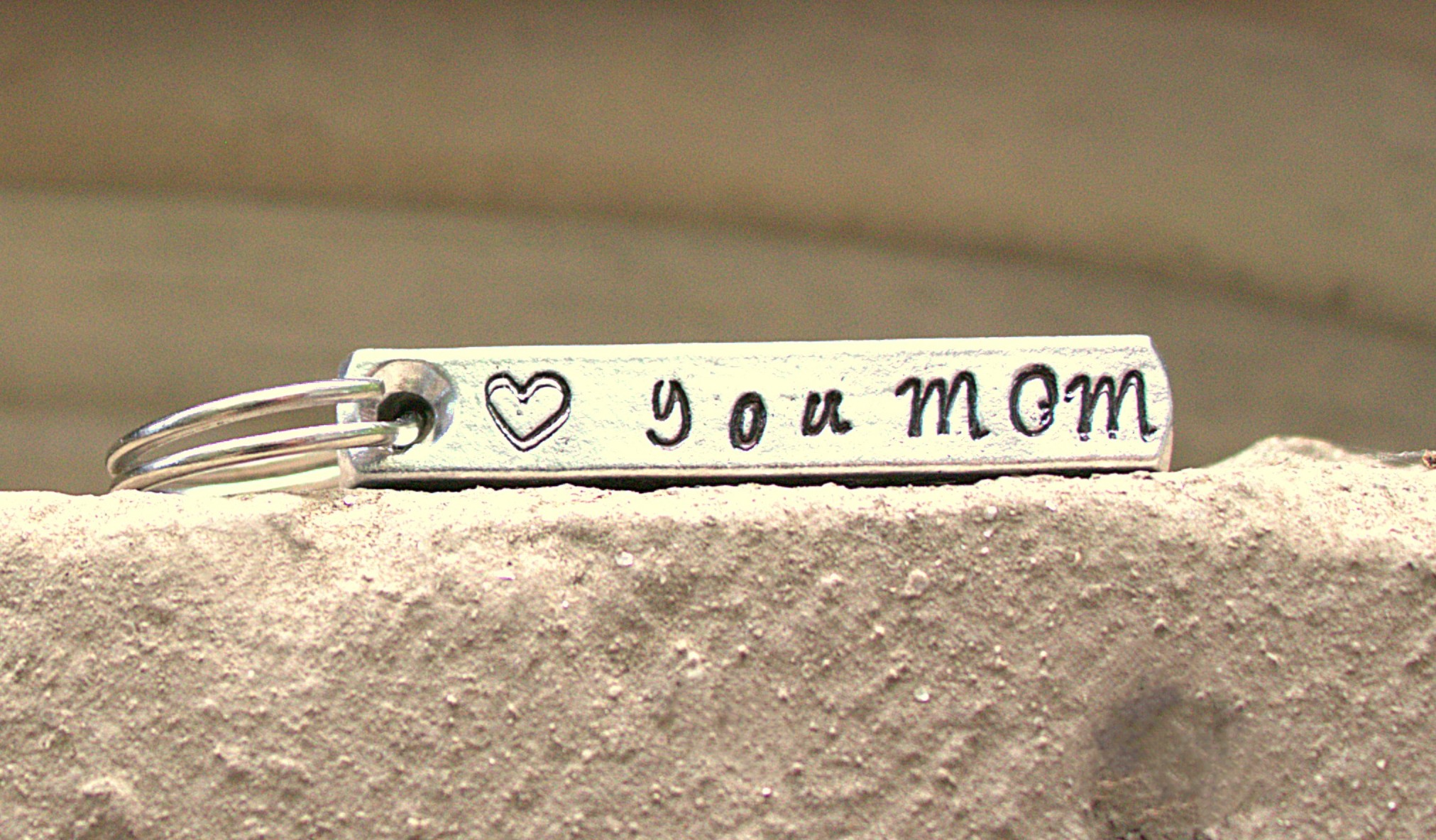 Love You Mom Aluminium Keychain - Moksi